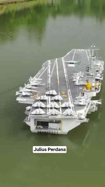 23 foot RC USS Nimitz aerial view massive scale model aircraft carrier ...