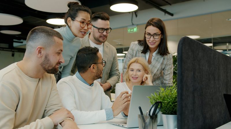 12 traits that explain why nobody likes their Gen X coworkers