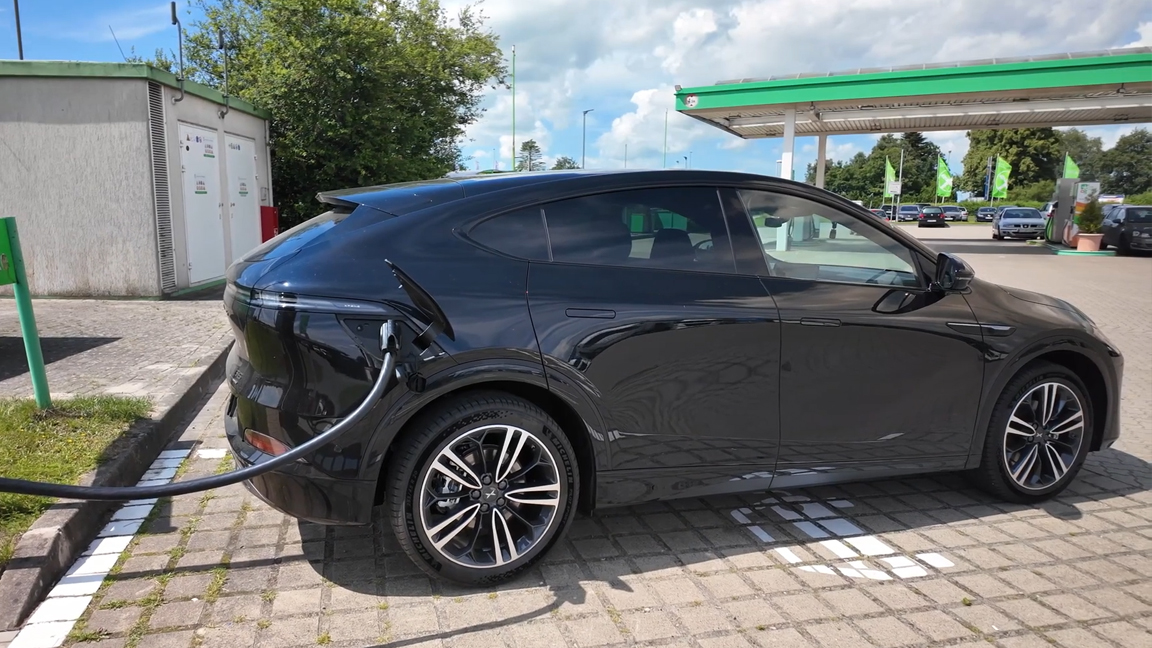 Xpeng G6 charging speed real world test 800V EV