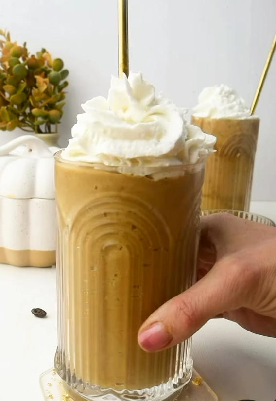 Homemade pumpkin cold brew coffee healthy caffeinated Starbucks-style drink