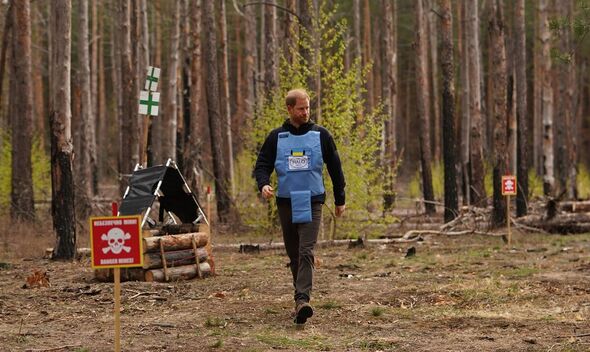 Prince Harry makes historic landmine visit in Ukraine as he issues ...