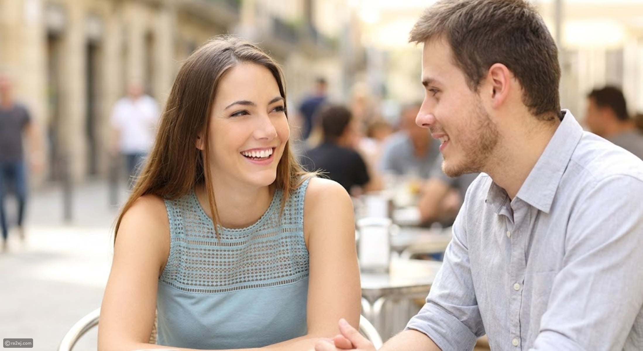 10 clear signs she wants you to make the first move