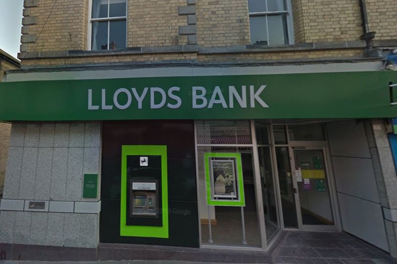 Former Caernarfon town centre Lloyds bank building in plan to become ...