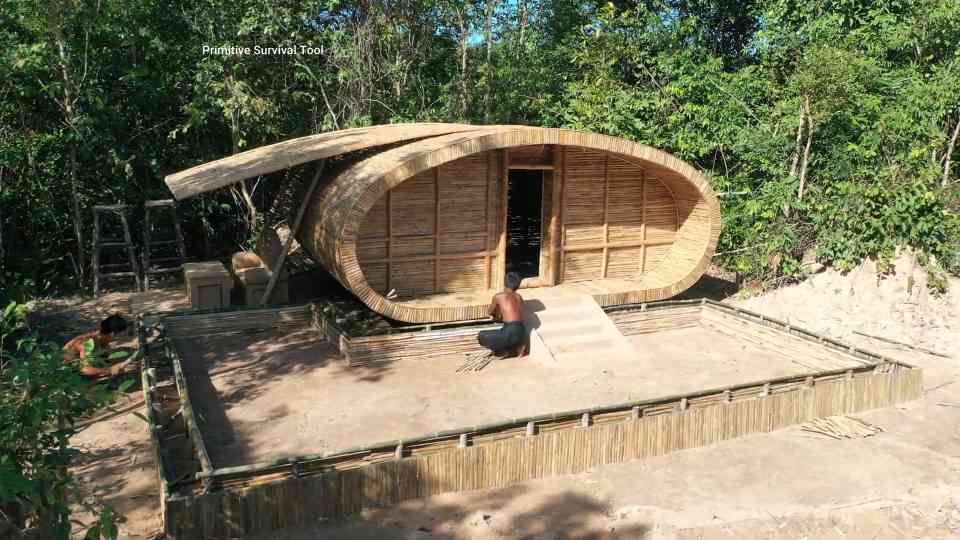 Deep in the jungle, he built a private villa no one was supposed to see