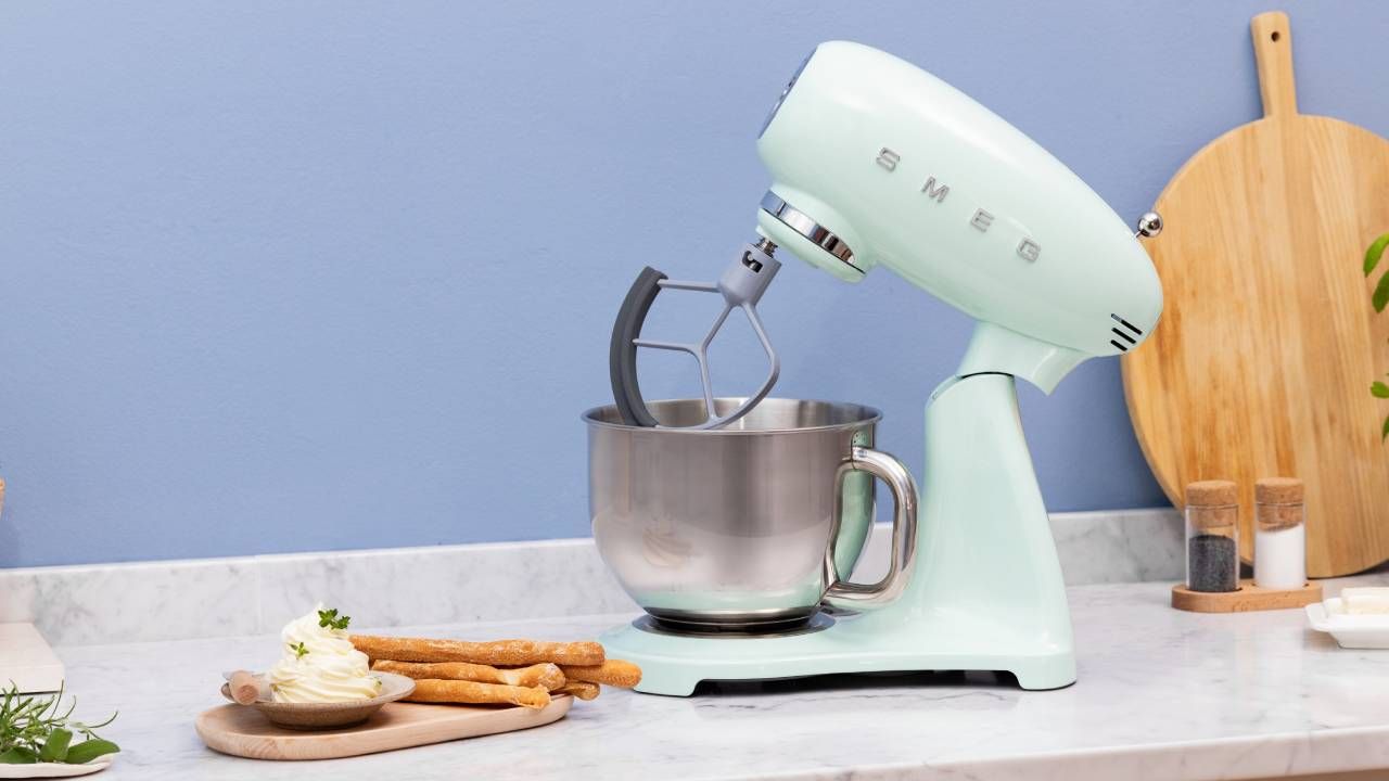 Smeg quietly upgraded its iconic stand mixer, and it’s even better ...