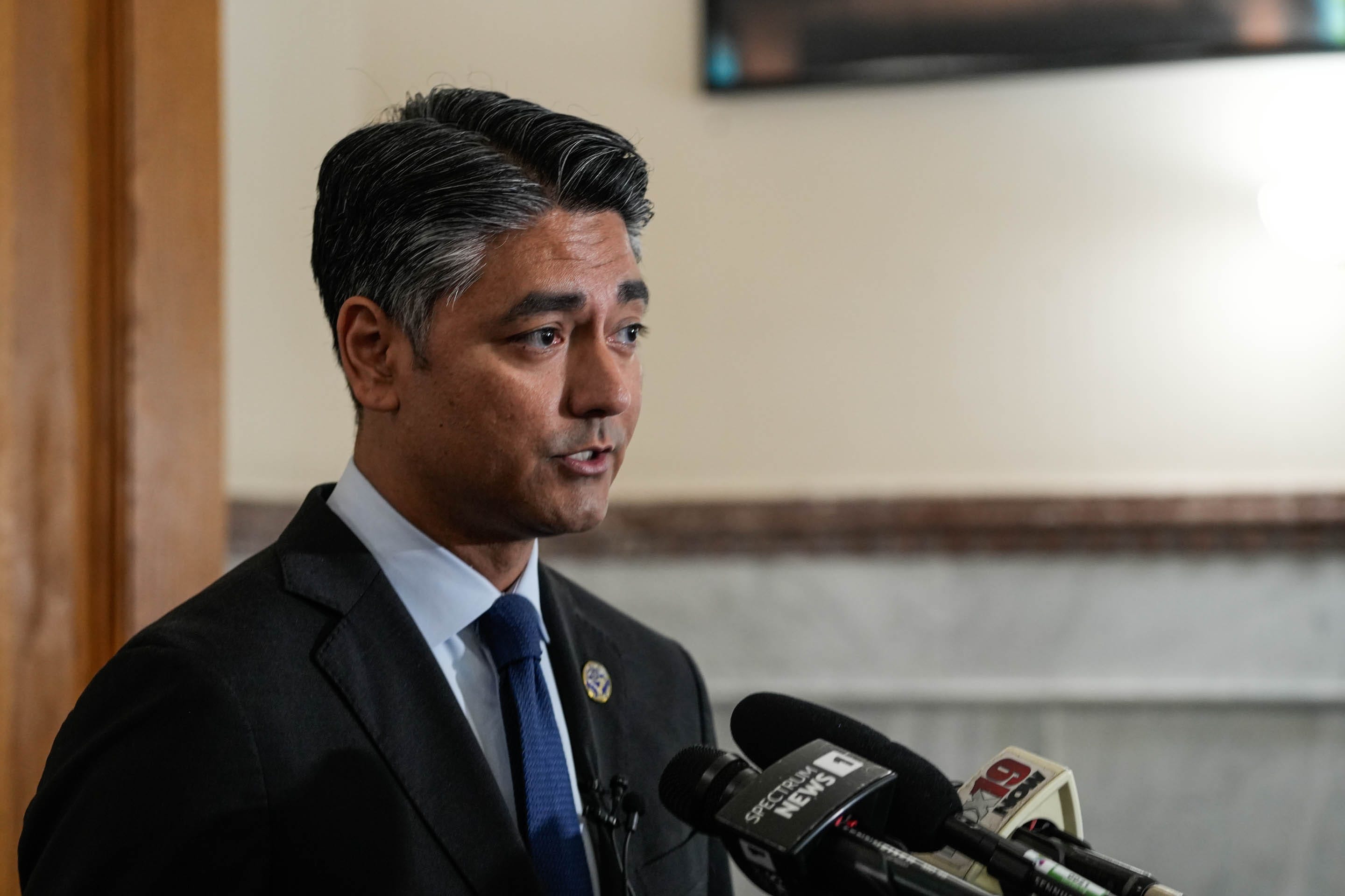 'Lean' Cincinnati budget would hike police spending, parking fees