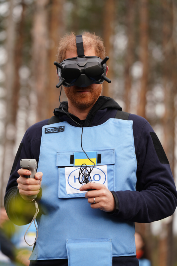 Prince Harry makes historic landmine visit in Ukraine as he issues ...