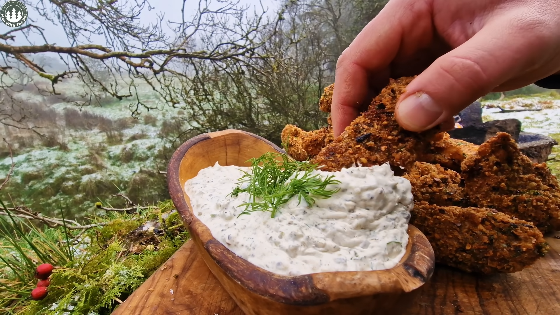 Watch how these fish fingers turn unbelievably crispy in the wild