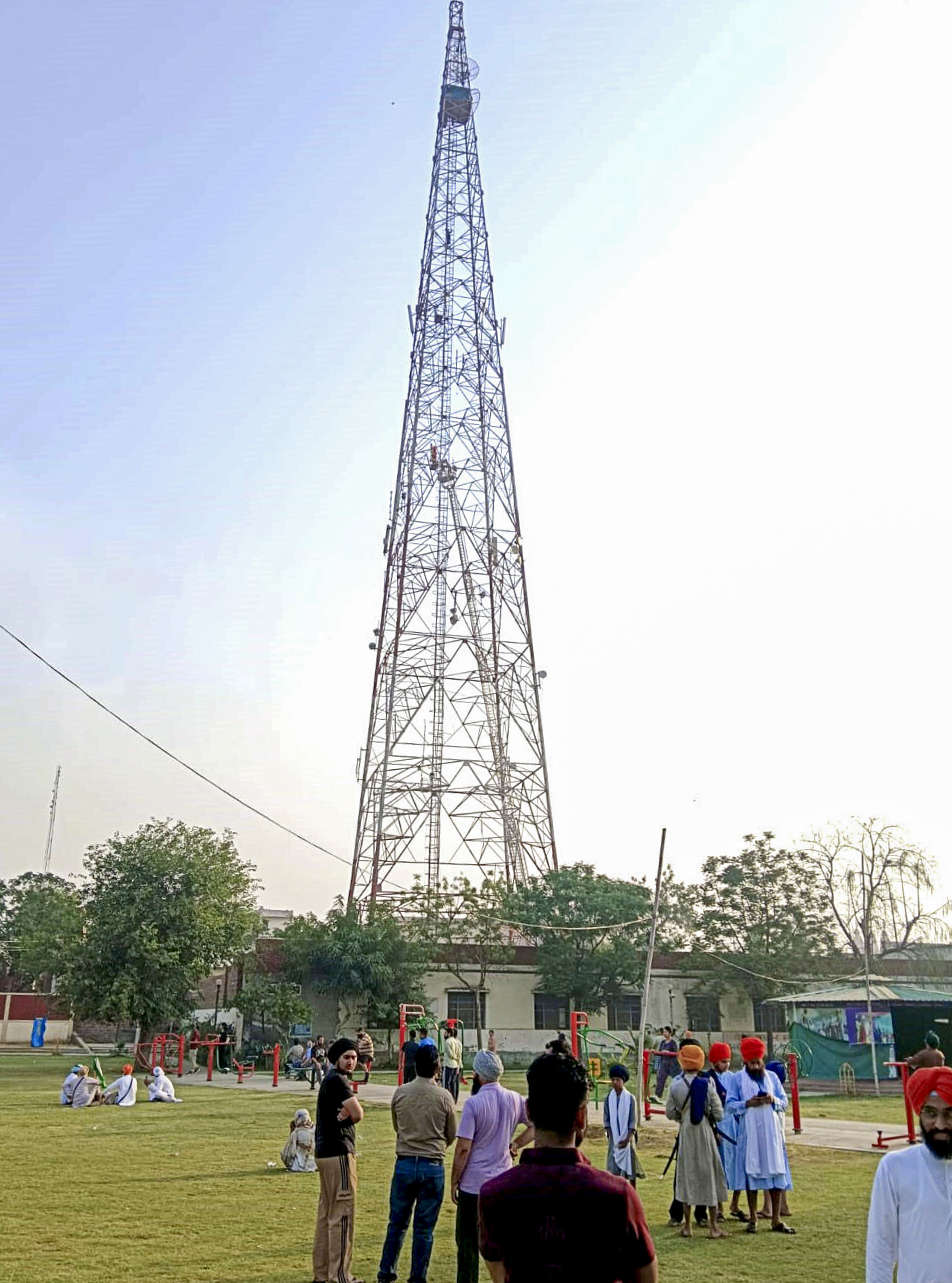 Activist Gurjeet Khalsa brought down from BSNL tower in Patiala after ...