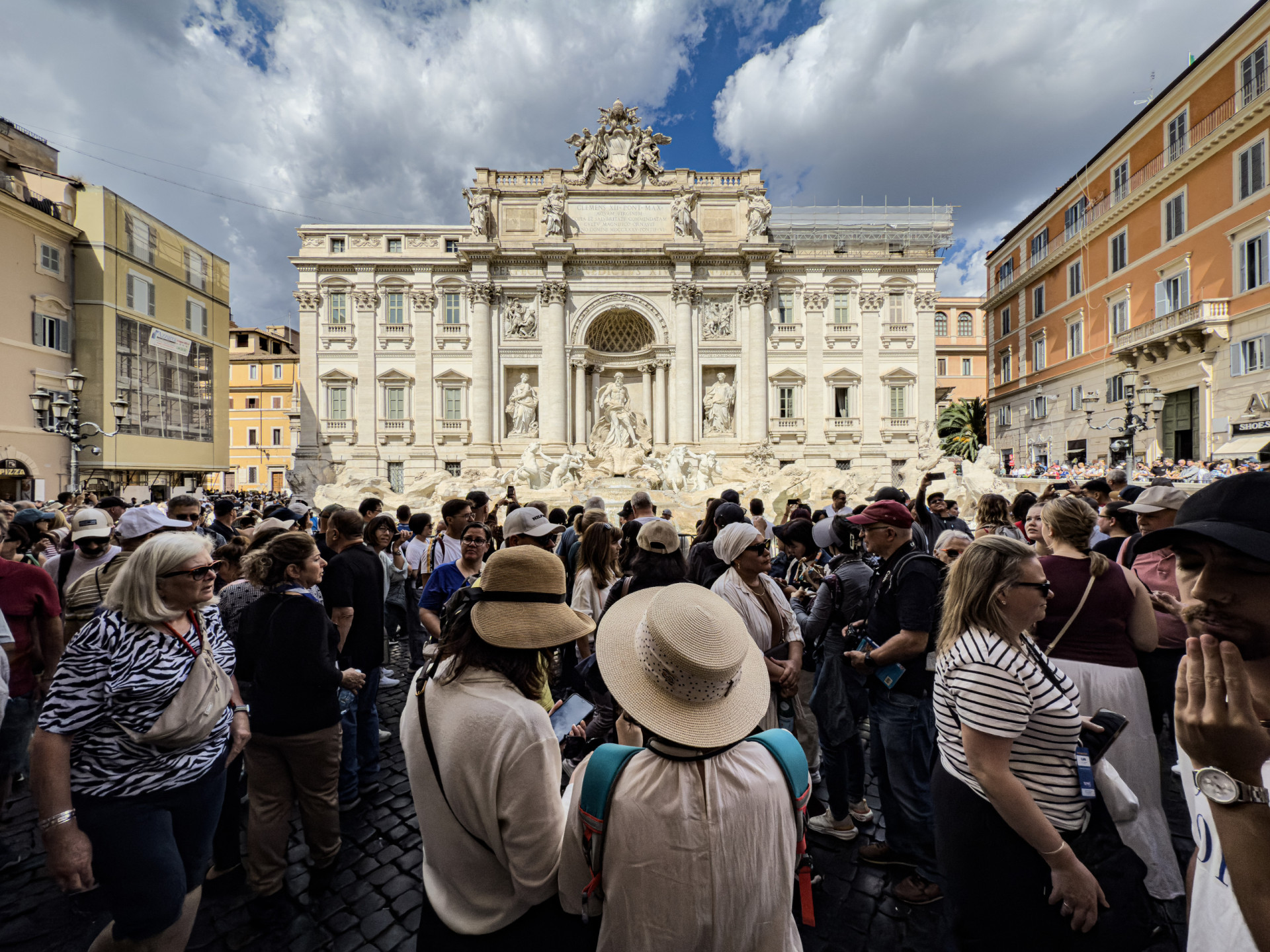 Europe's top pickpocketing hotspots (and safety tips)