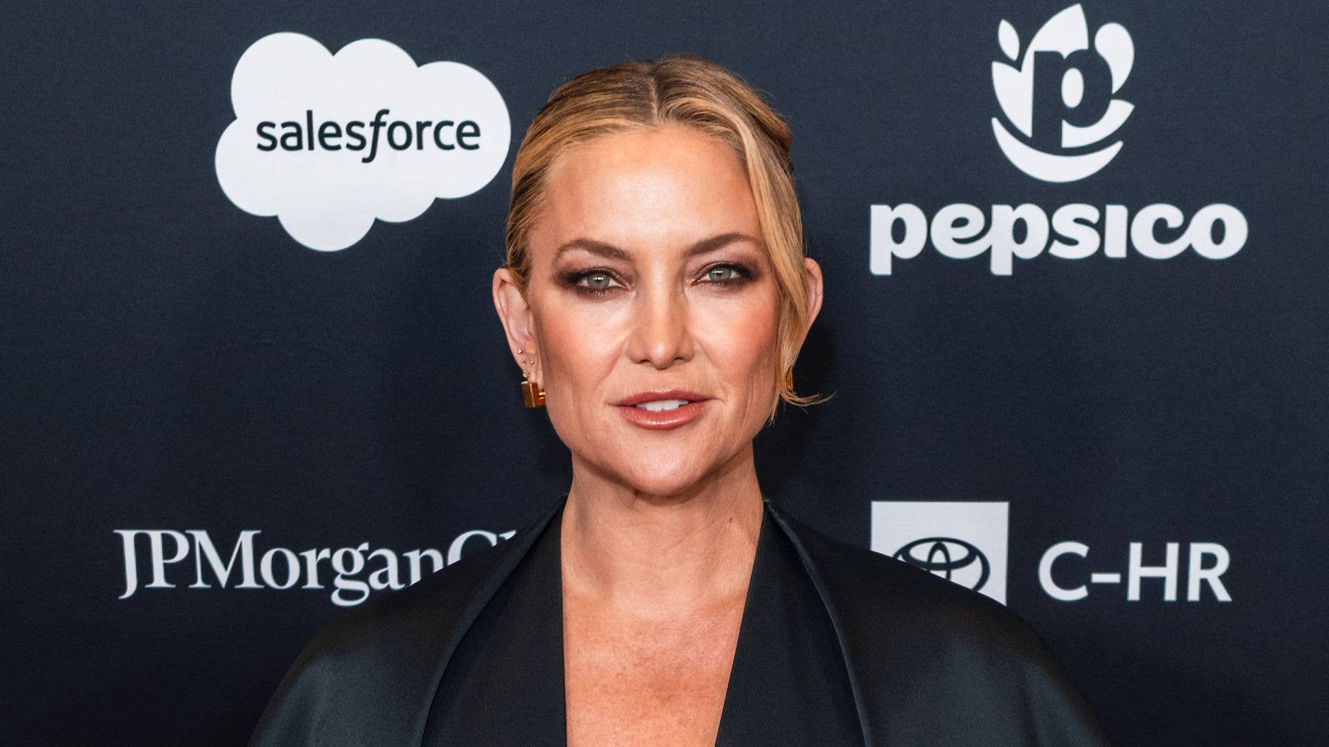 Kate Hudson's handsome son Ryder towers over her in rare red carpet ...