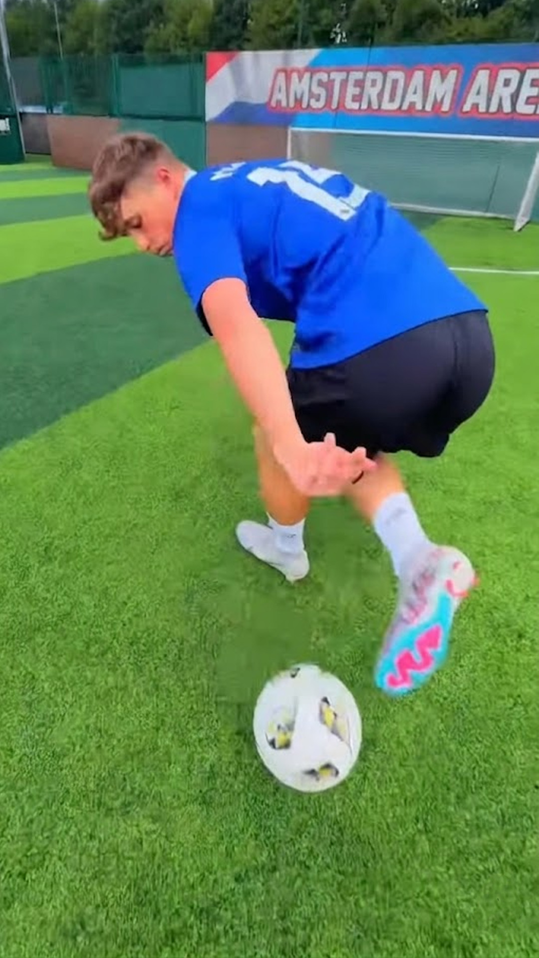 Football rizz off smooth lines