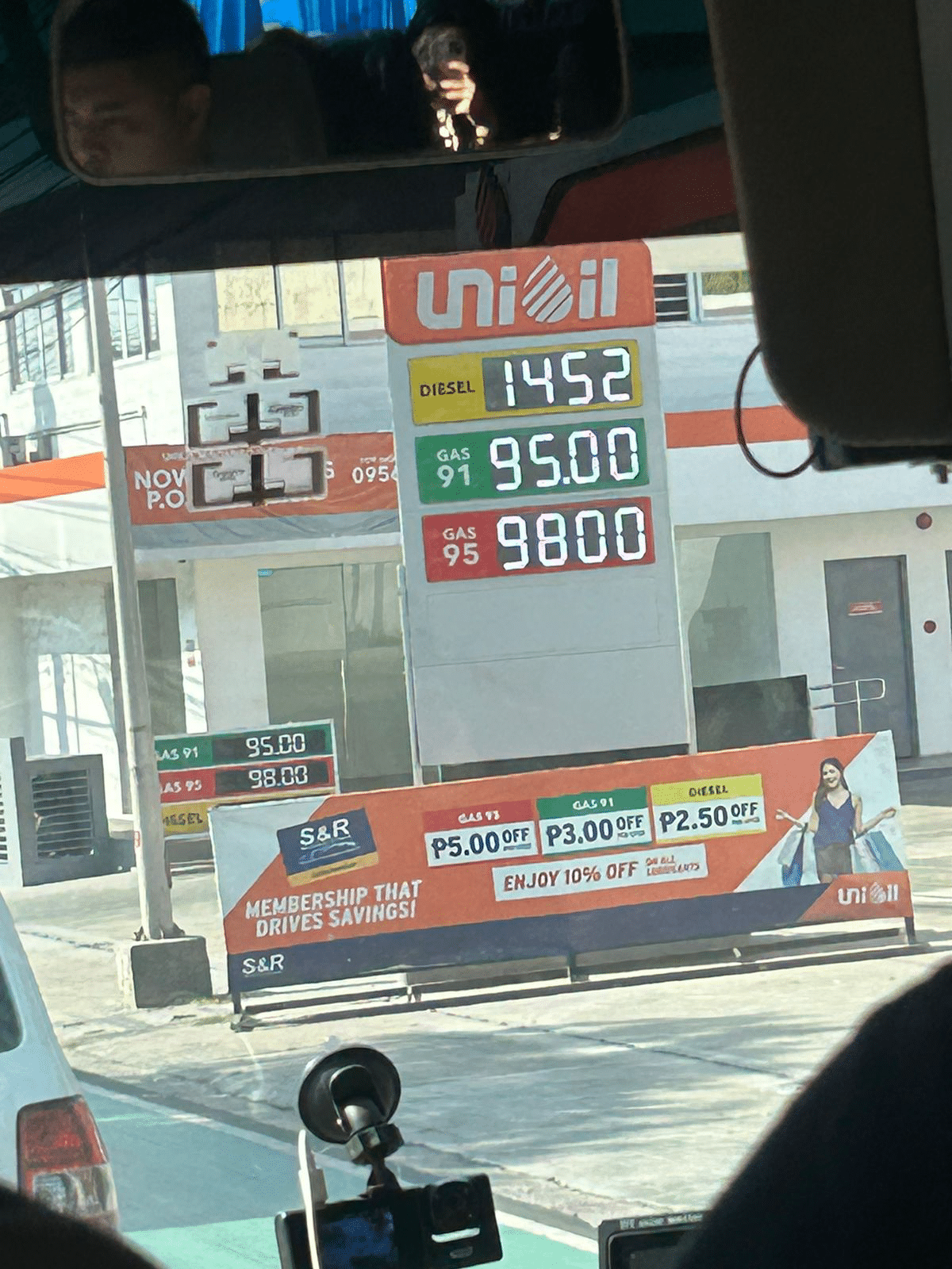 MRT-3 operations disrupted by EDSA-Ortigas bus fire