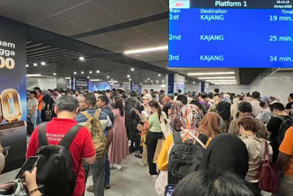 MRT Kajang line delays spark commuter frustration after train fault