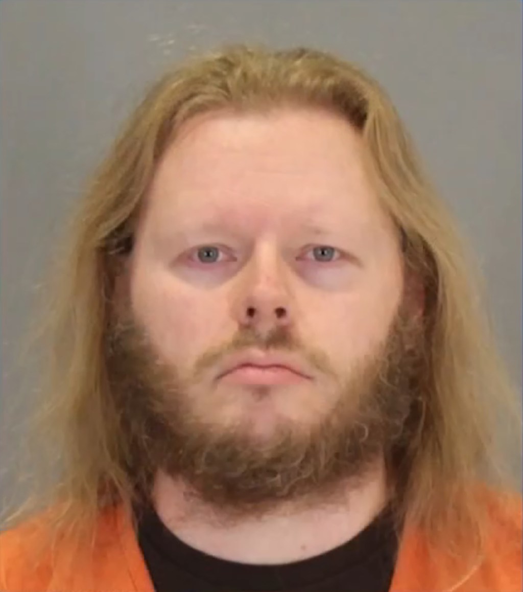 Depraved middle school teacher allegedly used AI to make hundreds of ...