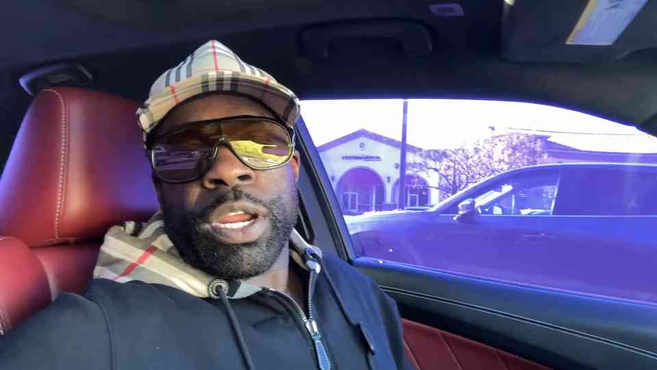 Adding invisible tint windows on Dodge Hellcat Jailbreak