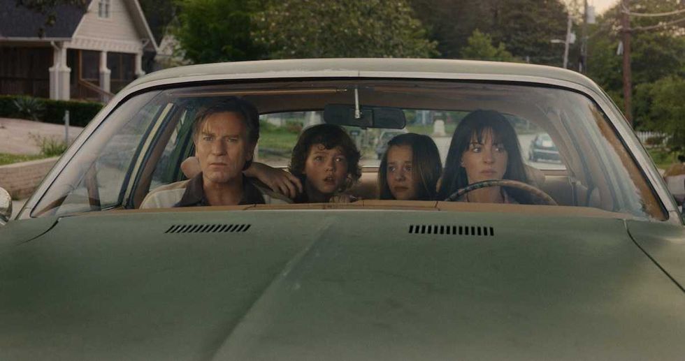 Anne Hathaway & Ewan McGregor's JJ Abrams movie 'The End of Oak Street ...