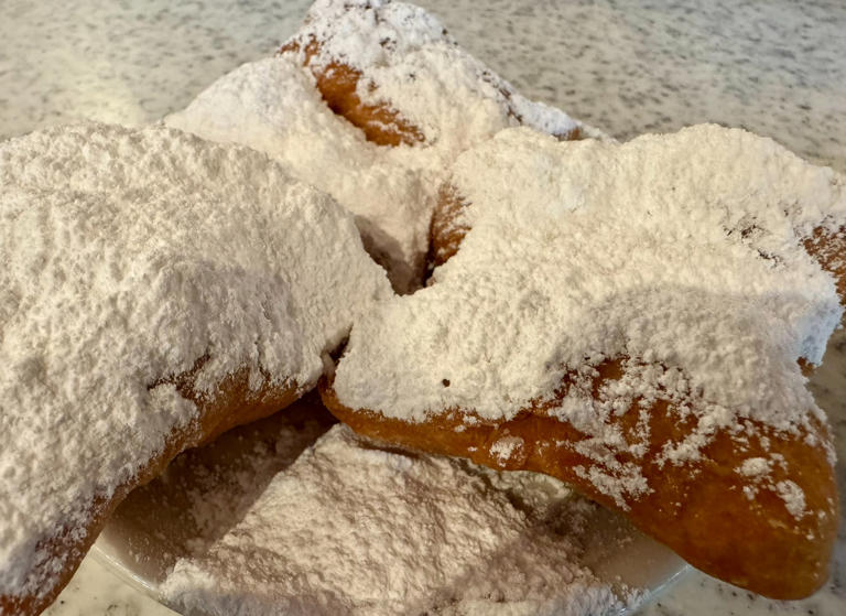 White shoes, beignet magic: Café du Monde's sweet legacy