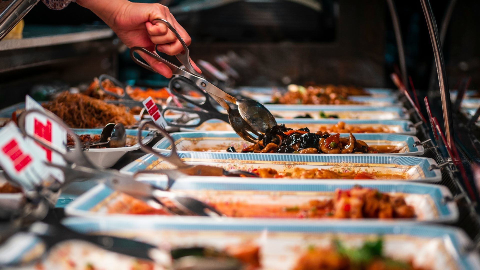 20 basic buffet etiquette rules only courteous people follow