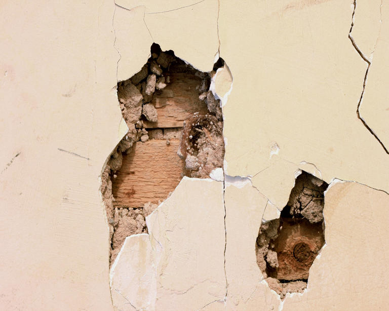 Lath and plaster walls: What are they and how to repair