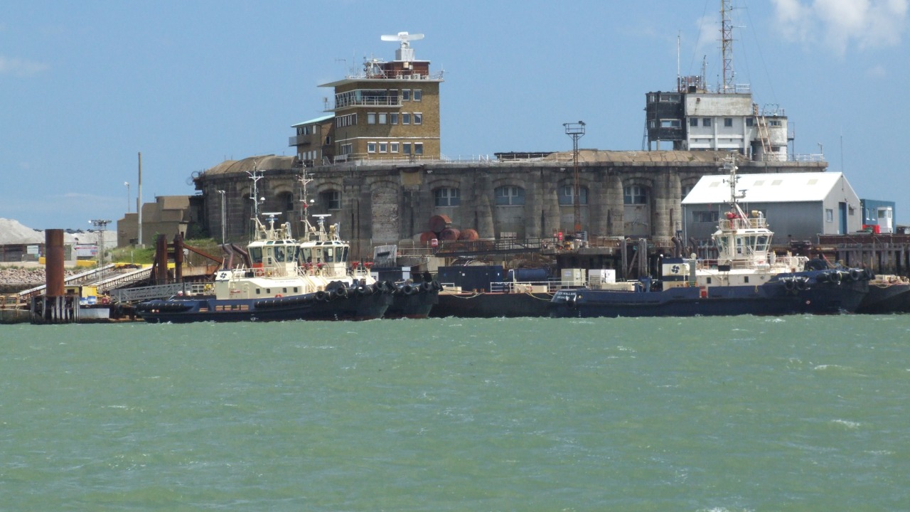 6 MWh battery-methanol tug finishes sea trials ahead of delivery