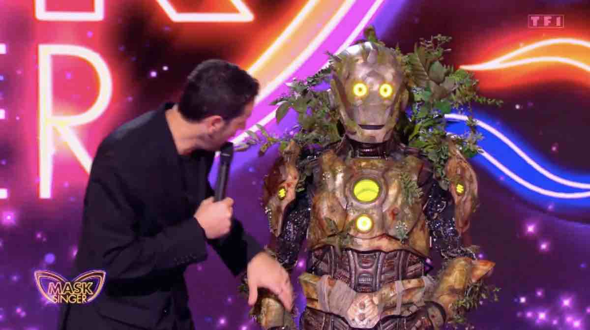 Mask Singer : le Cyborg éliminé et démasqué, qui était derrière ...