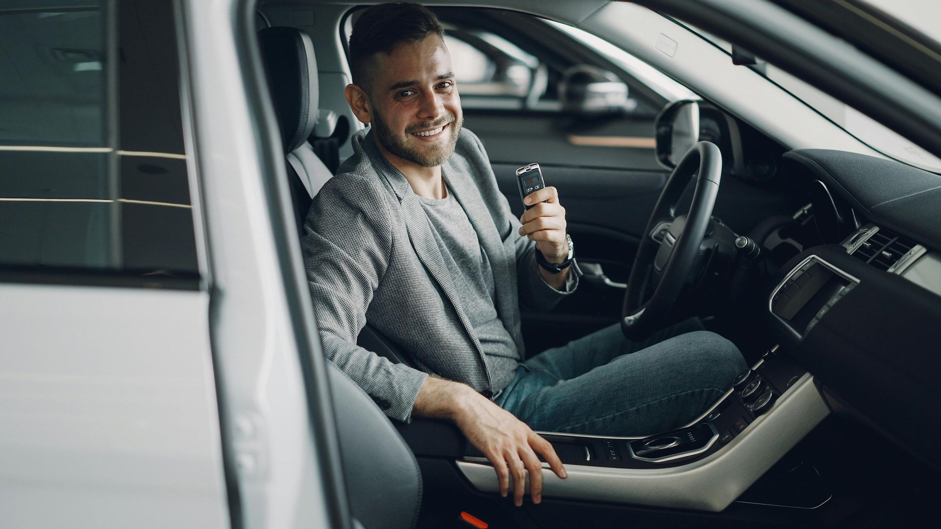 10 driving habits that destroy your engine & 10 that help it last decades