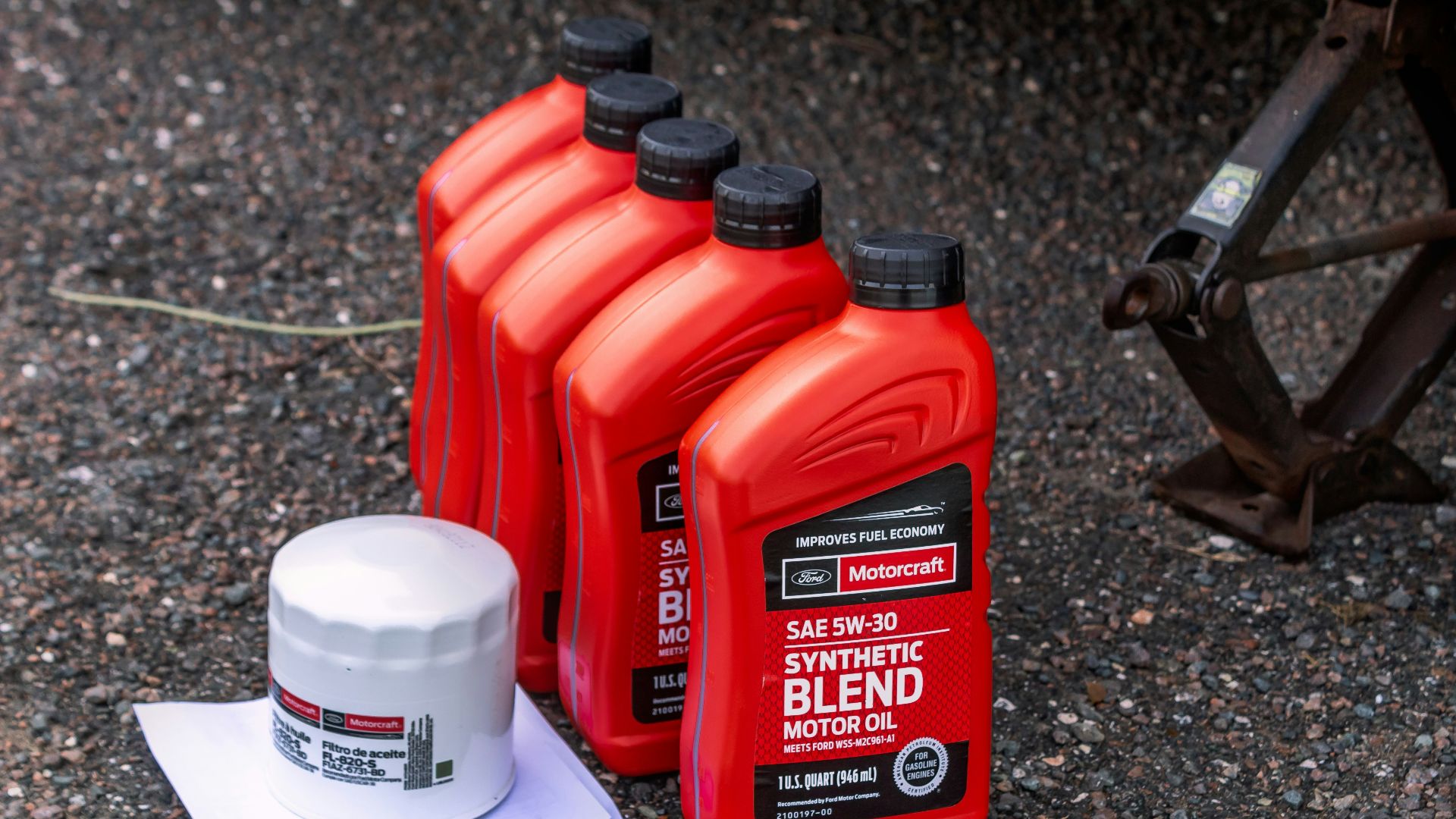 10 driving habits that destroy your engine & 10 that help it last decades