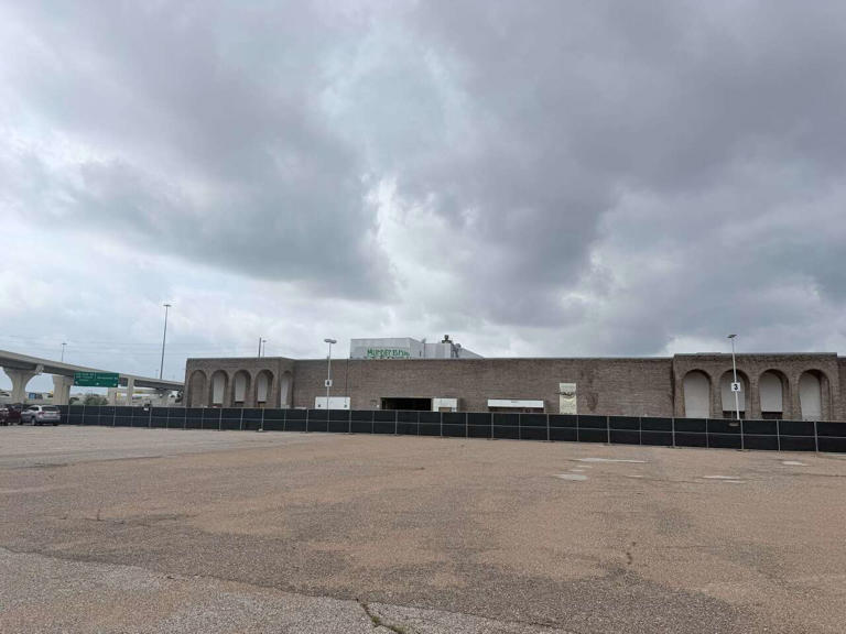 Old Houston mall coming down as Texas bullet train plans heat up