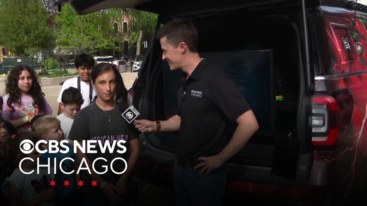 Goethe Elementary School students check out mobile weather lab for ...