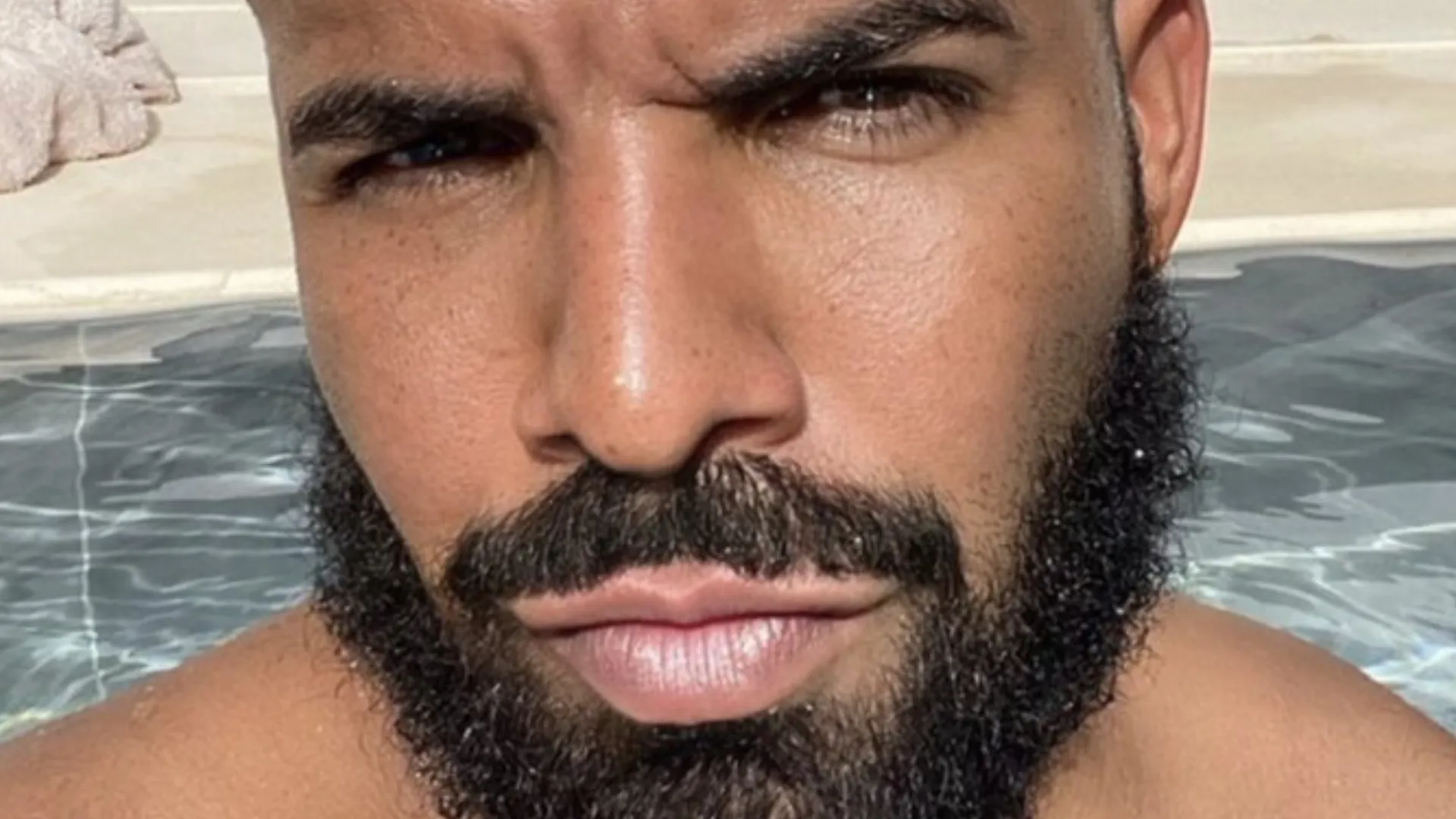 De Rolex uit de videoclip van rapper Drake kan van jou zijn voor $ 500.000