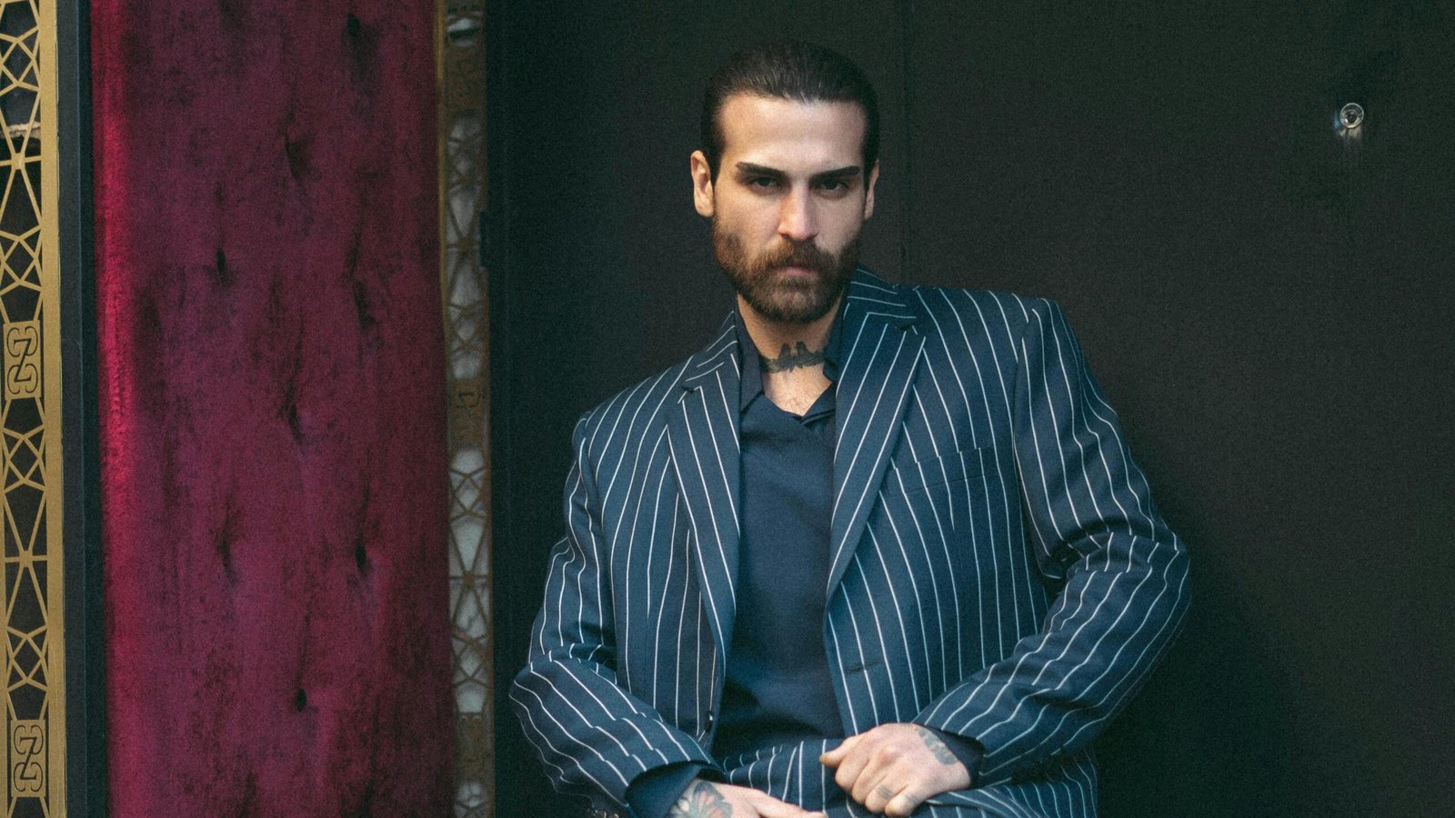 This silent confidence makes men look like models