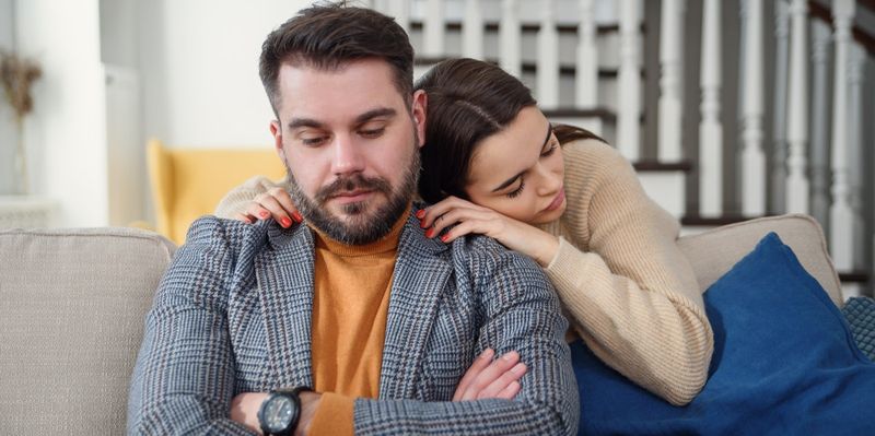 17 behaviors that make a man instantly disinterested, according to ...