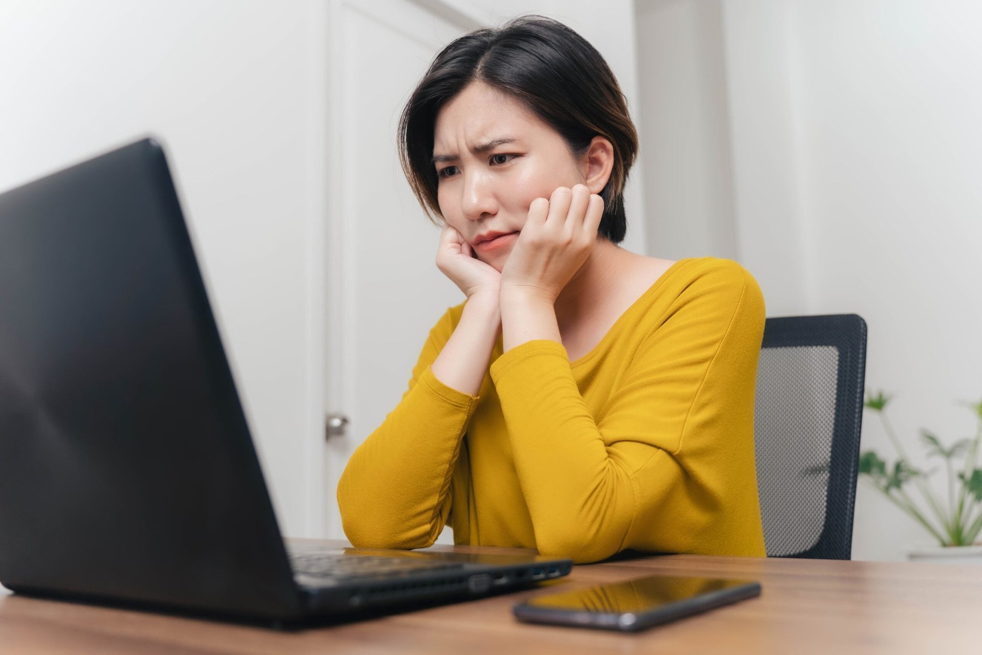 'Spray and pray' is the new go-to for job seekers (and employers are to ...