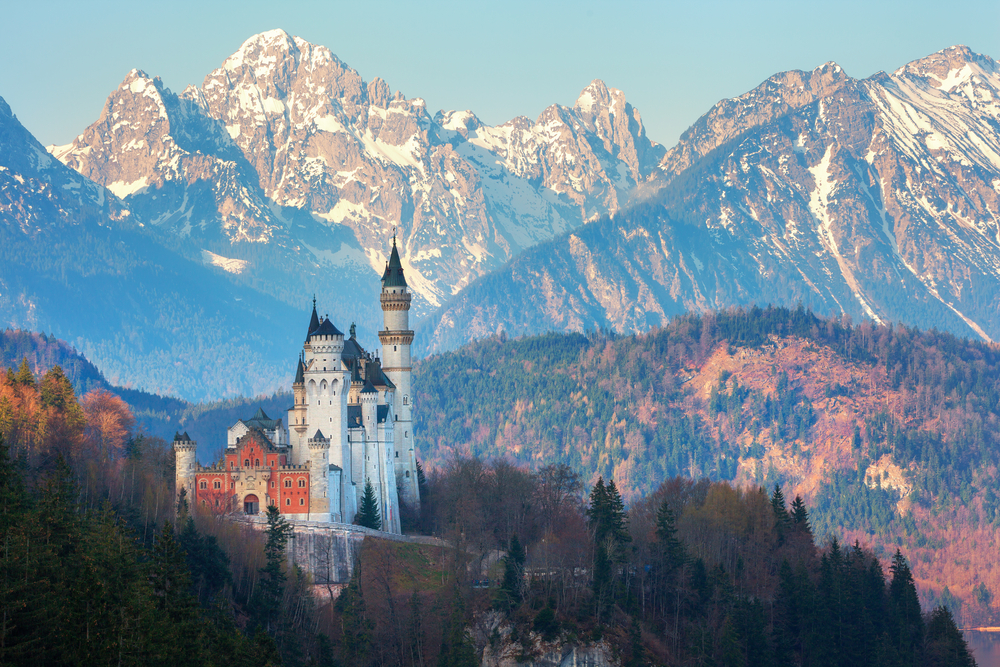 15 family trips abroad with castle visits, palace stops, and forts ...
