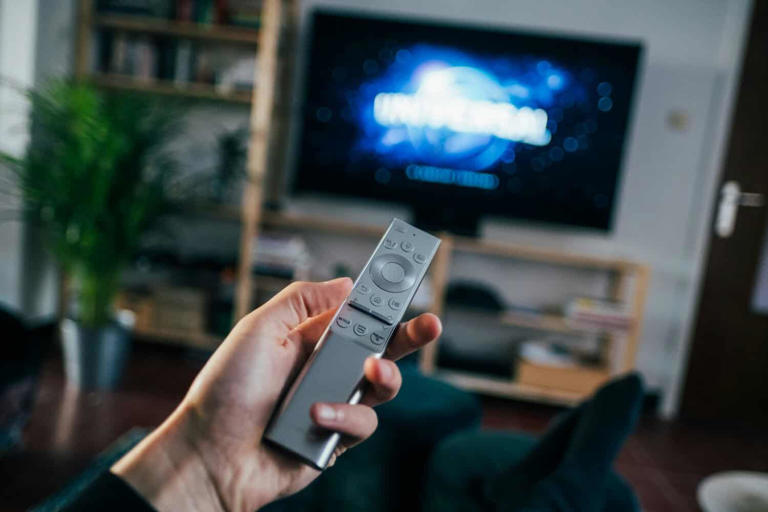 Smart TV a parar a meio dos filmes? Desliga esta função no Wi-Fi