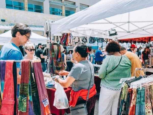 Spring Pecan Street Festival brings art, food, and music back to Bee Cave