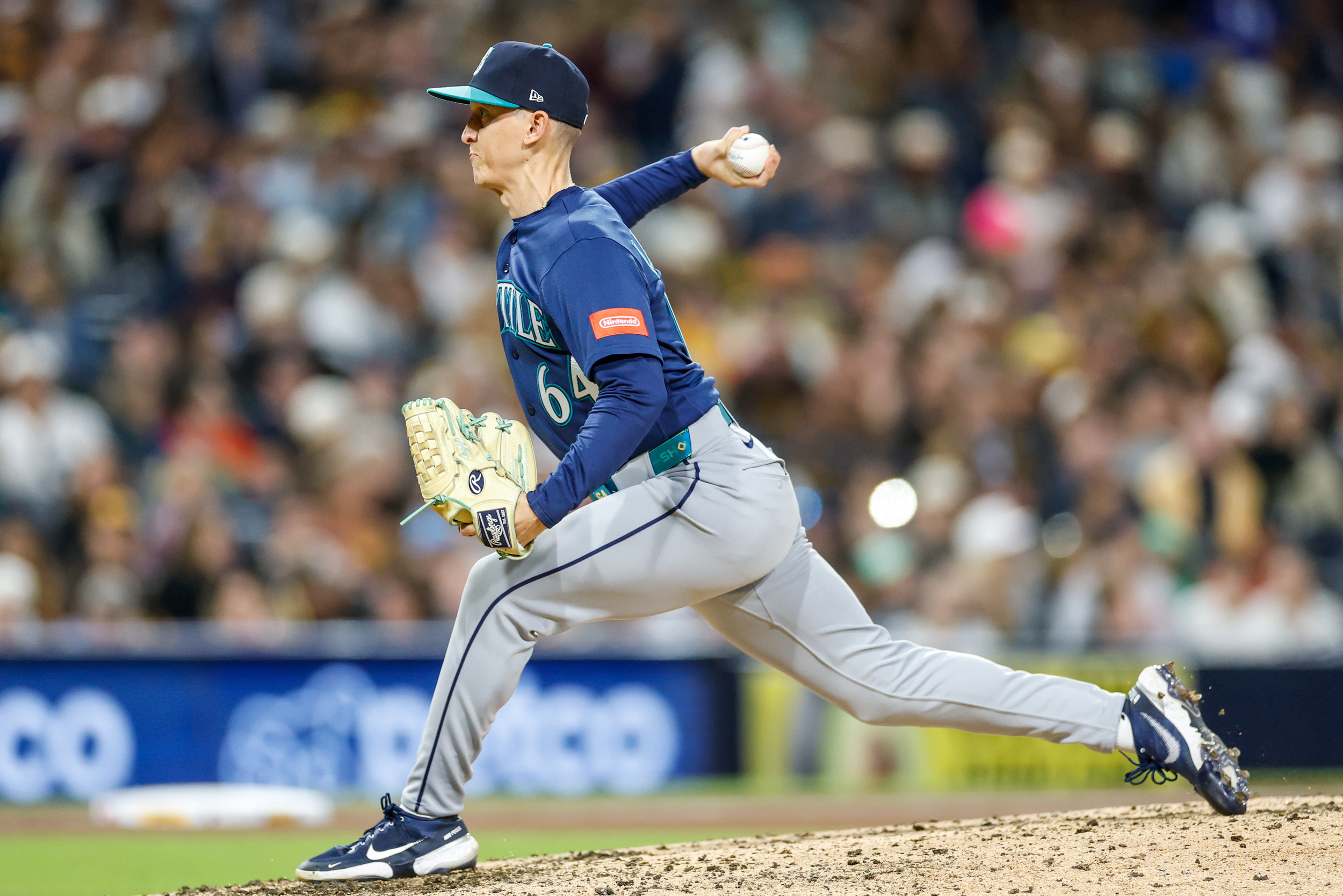 Rays to acquire Casey Legumina