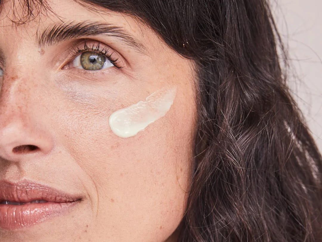 Retinol vs. Retin-A vs. retinoid: Differences, benefits, side effects ...