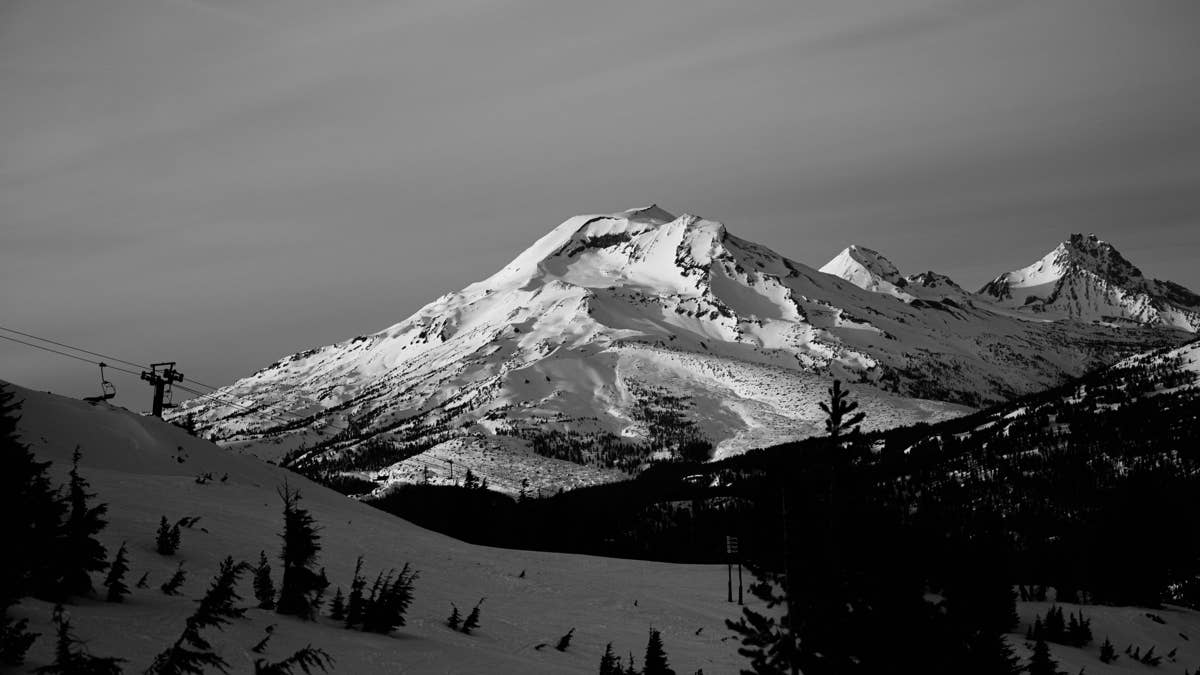 Two hikers rescued on Oregon's South Sister