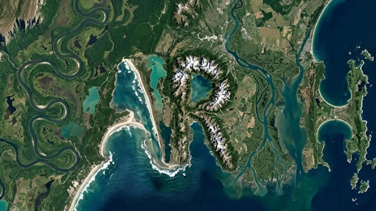 How to find your name hidden in real satellite images using NASA’s ...