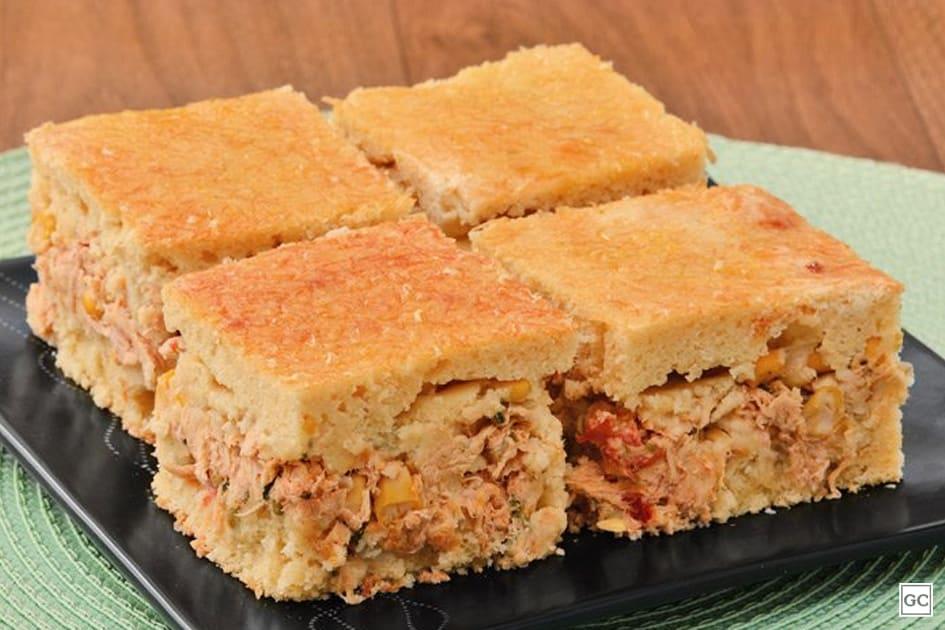 Milho, tomate e mais: combinações para torta de frango perfeita