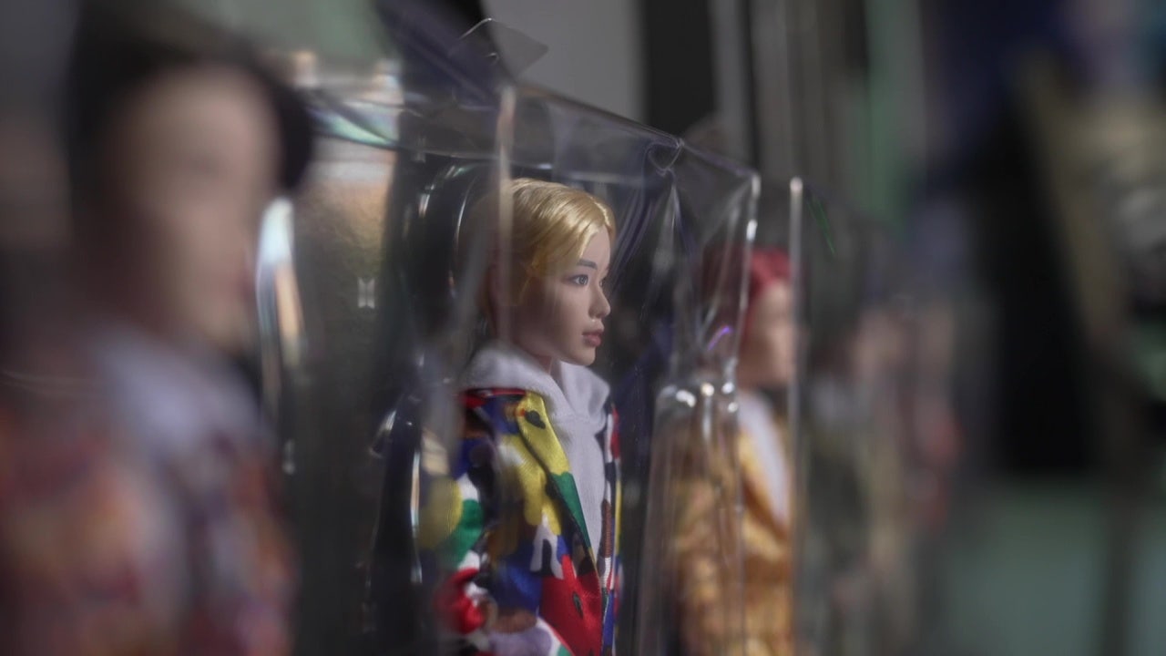 From $100 photo cards to viral dance gigs: Inside the high-energy world ...