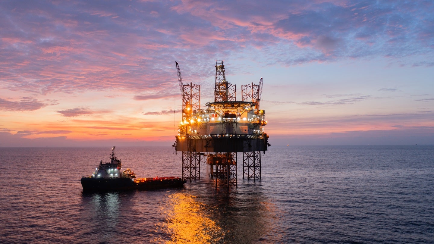 Helix, Hornbeck sign all-stock deal to form integrated offshore group