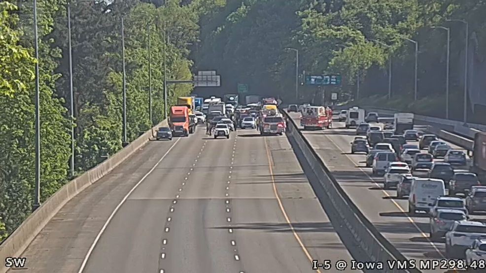 'Significant' crash involving motorcyclist partially blocks NB I-5 near ...