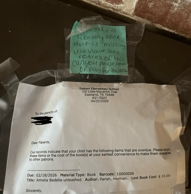 Eastland parents 'livid' after teacher tapes signs about library fees ...