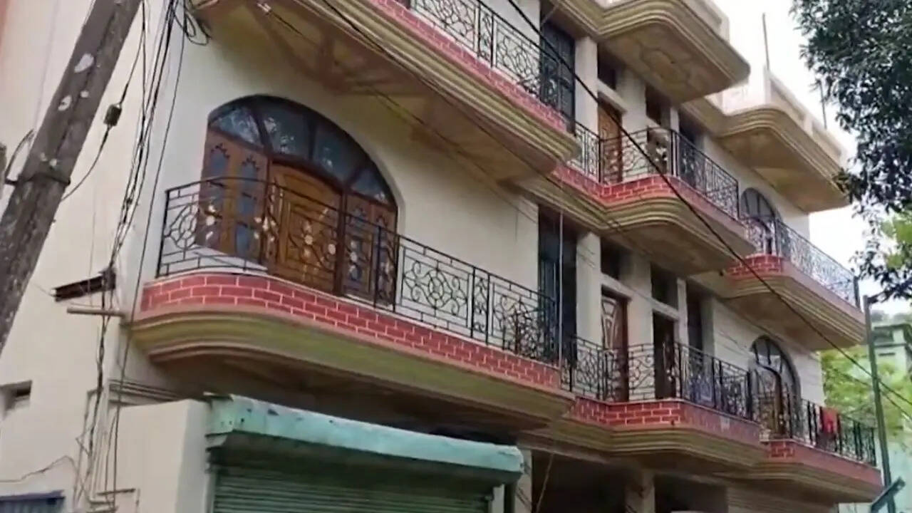 ED conducts raids in Kolkata, Burdwan, Habra in 'PDS scam'-linked money ...