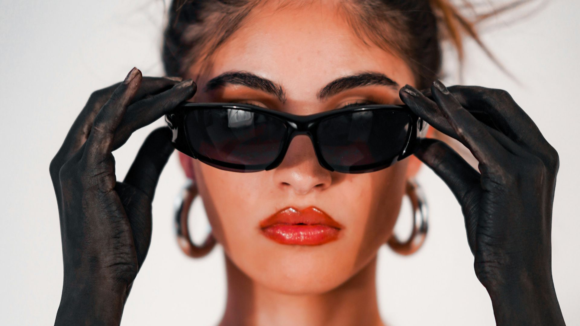 20 style choices that make you look hard to date