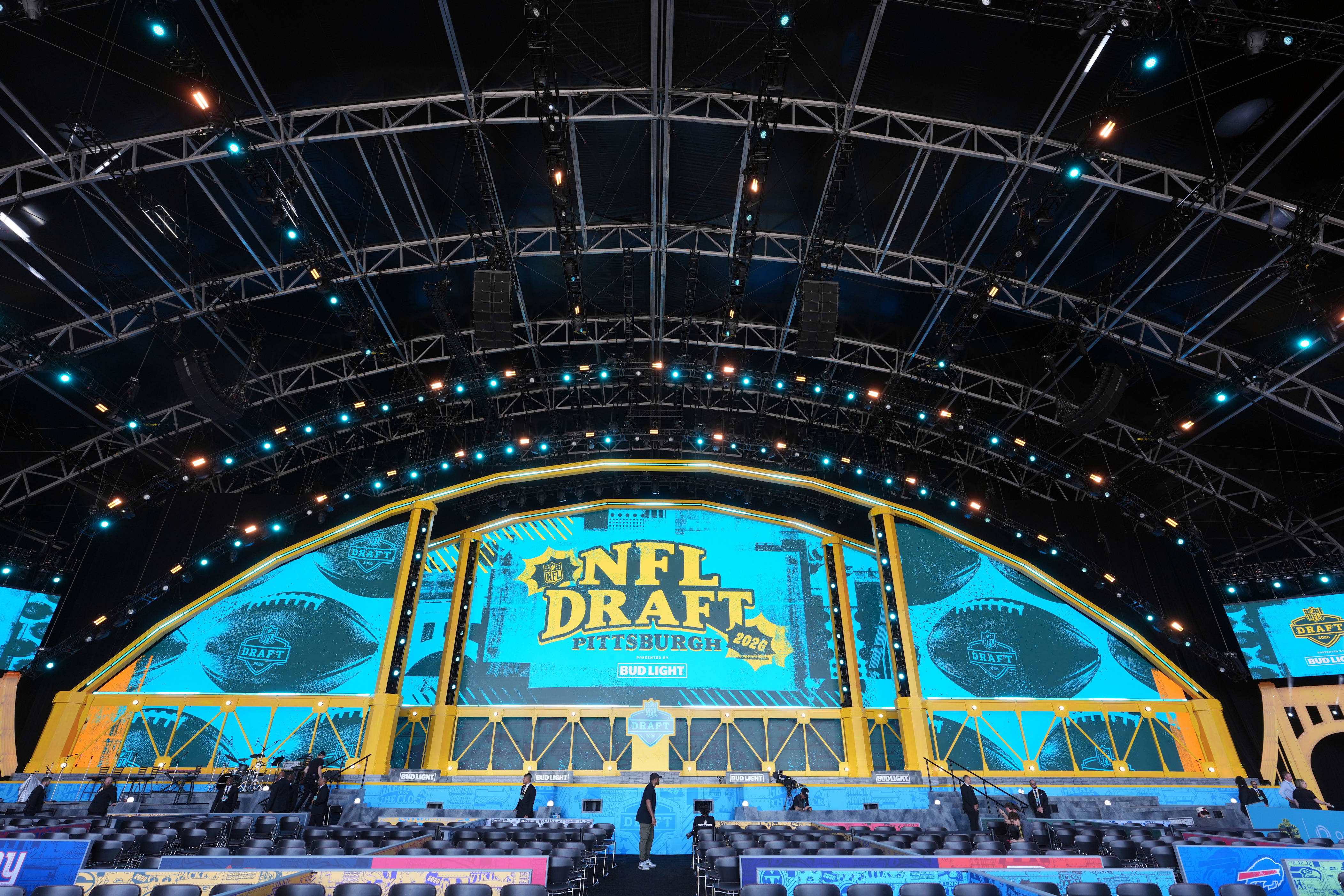NFL draft tracker live updates: See all 2026 NFL draft picks for rounds ...