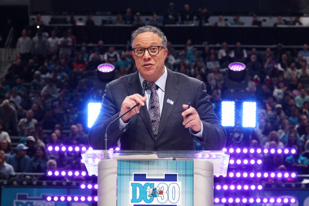 Dave Portnoy is livid with 'unacceptable' NBA playoff announcer crew ...